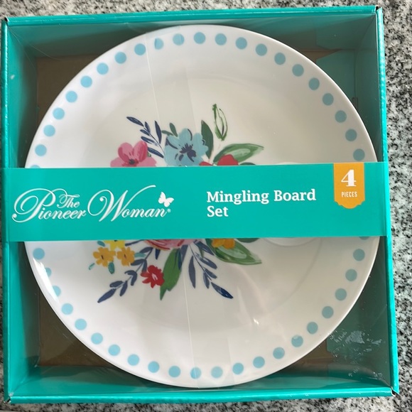 The Pioneer Woman | Dining | The Pioneer Woman Mingling Board Set 4 ...